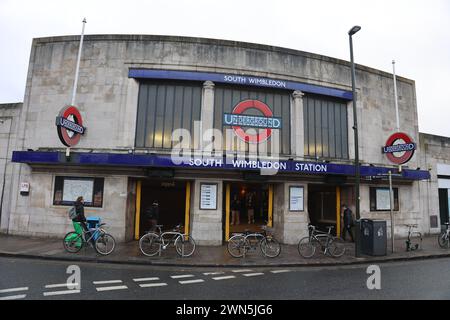 South Wimbledon London Underground Station Stock Photo - Alamy