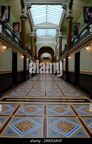 Interior hallway of the Smithsonian National Portrait Gallery in ...