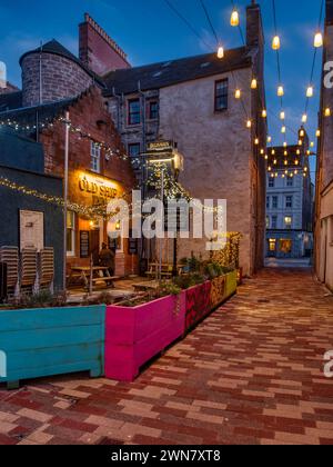 The Old Ship Inn, Perth Scotland Stock Photo - Alamy