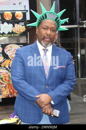 Newark, NY, USA. 28th Feb, 2024. Wendell Pierce, Carrie Preston and ...
