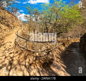 Diamond Head Lookout Trail on Oahu Island in Hawaii Stock Photo - Alamy