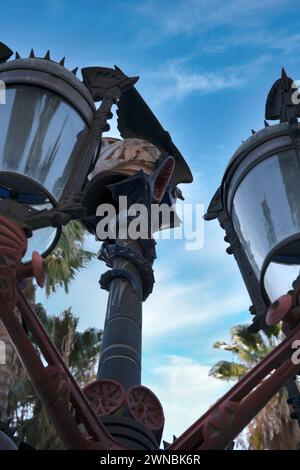 Lampposts designed by Gaudí, in Barcelona's Plaza Real Stock Photo - Alamy