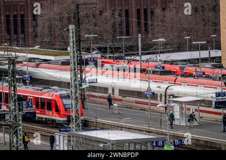 Bahnhof, Köln Messe/Deutz, Bahnsteige, Gleisanlagen Köln, NRW ...