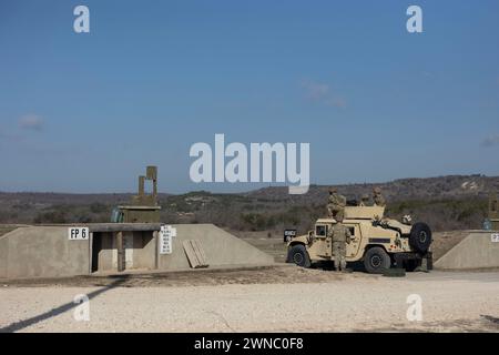 Soldiers assigned to the 64th Military Police Company under the 720th ...