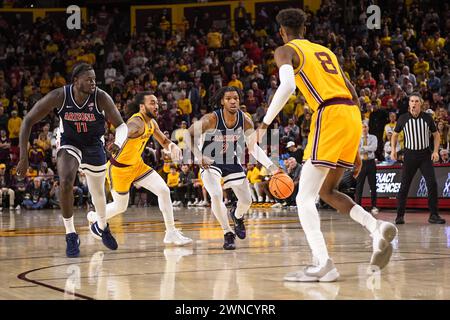 Arizona Wildcats guard Caleb Love (2) shoots a three pointer in the ...