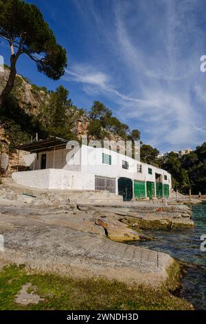 Typical Mallorcan jetty Stock Photo - Alamy