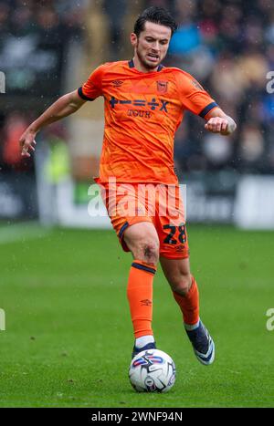 Lewis Travis of Ipswich Town during the Sky Bet Championship match ...