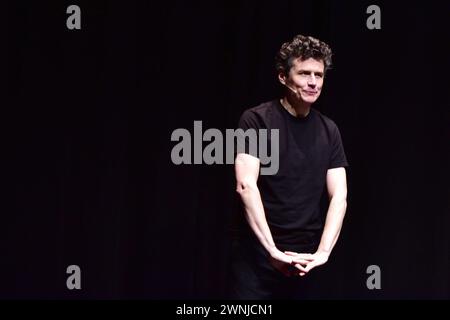 Manuel Rubey,, Das Restaurant, 2024, Manuel Rubey, Simon Schwarz, ARGE ...