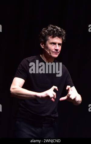 Manuel Rubey,, Das Restaurant, 2024, Manuel Rubey, Simon Schwarz, ARGE ...