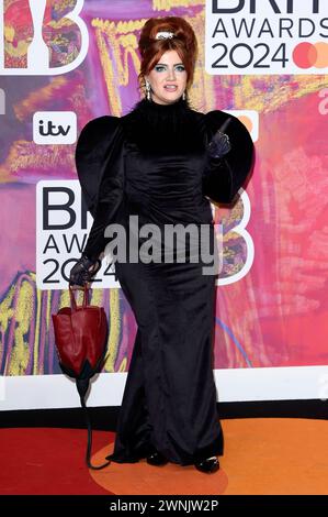 CMAT bei der Verleihung der 44. BRIT Awards 2023 in der O2 Arena ...
