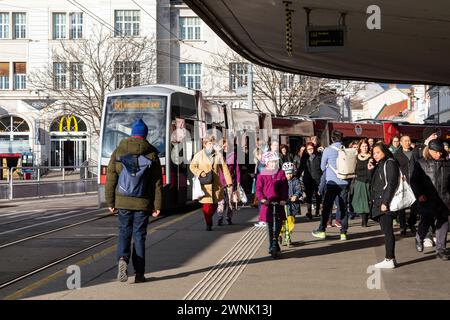 Hietzing station near Schnonbrunn gardens, Vienna, Austria Stock Photo ...