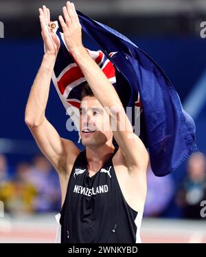 New Zealand's Hamish Kerr celebrates with his girlfriend Maddie Wilson ...