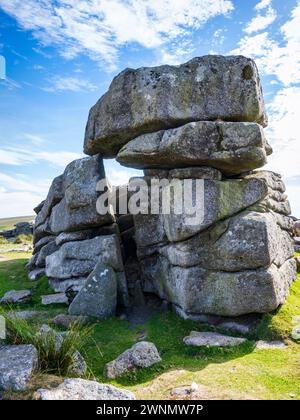 Granite outcroppings on Row Tor, north Dartmoor National Park, Devon ...