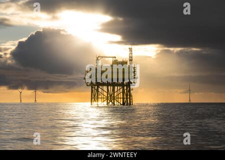 Offshore Substation Platform. North Sea Renewable Energy Windfarm Stock ...