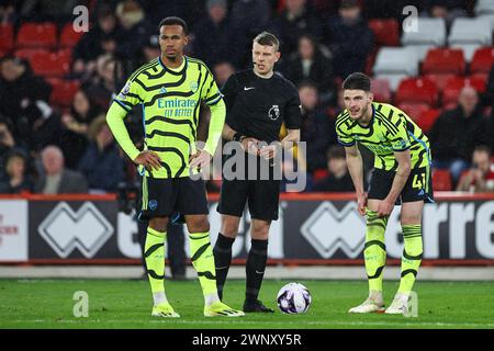 Declan Rice of Arsenal prepares to take a throw in during the Premier ...