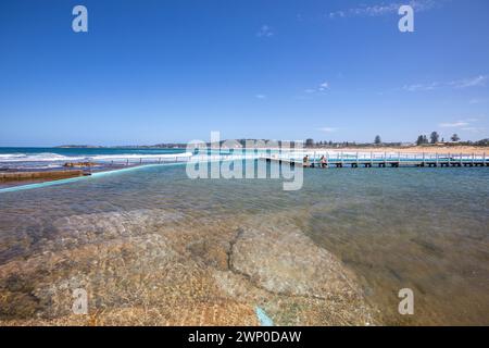 Sydney, Australia, Narrabeen beach and its famous ocean pool rockpool ...