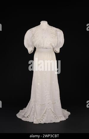 Walking costume 1905 Stock Photo - Alamy