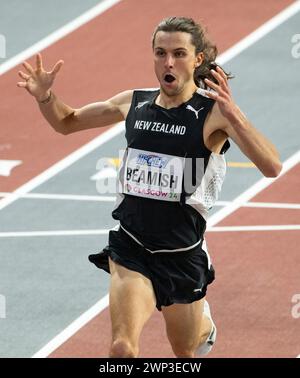 Geordie BEAMISH of New Zealand celebrates after winning the men's 3000 ...