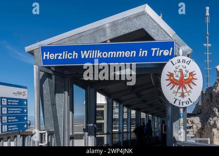 Zugspitze, Bavarian Alps, German/Austrian (Tyrol) border Stock Photo ...