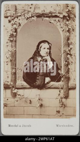 Portrait of Konstancja Górska. Mondel & Jacob (Wiesbaden ; zakład ...