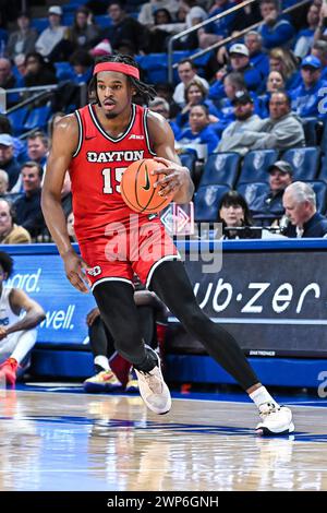 Dayton forward DaRon Holmes II shoots a free throw against Nevada ...