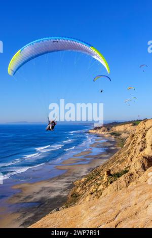 Many paragliders flying over the cliffs, San Diego, California Stock ...