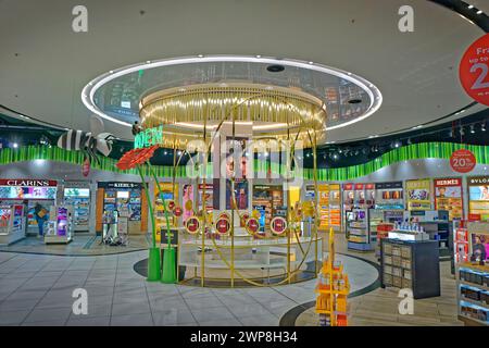 Duty free shop in Manchester Airport Terminal 1. UK Stock Photo - Alamy