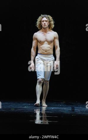 Antony César (Tadzio) in DEATH IN VENICE by Benjamin Britten at Welsh ...