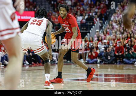 Rutgers guard Jeremiah Williams (25) brings the ball up court during ...