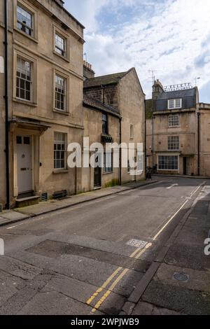 Back street in Bath, Somerset, UK Stock Photo - Alamy