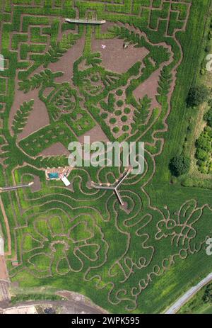 09/07/14 A ten acre field of maize is turned into a giant scarecrow ...