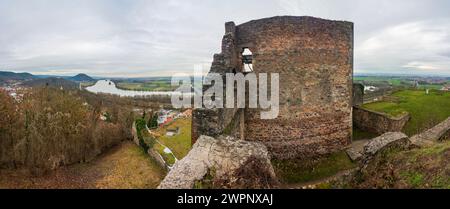 Donaustauf, Donaustauf Castle ruin, river Donau (Danube) in Oberpfalz ...