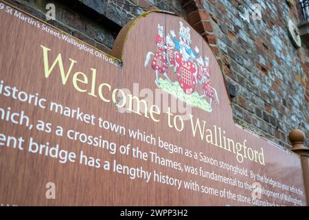 Welcome to Wallingford sign Stock Photo - Alamy