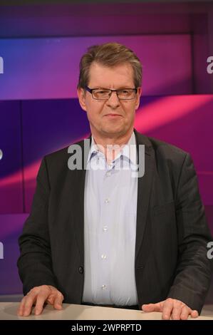 06 March 2024, North Rhine-Westphalia, Cologne: Politician Ralf Stegner ...