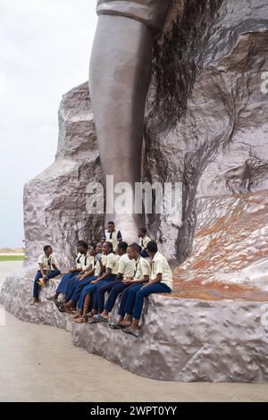 Monument Amazone Benin, Cotonou März 2024: Seit mitte 2022 steht das ...