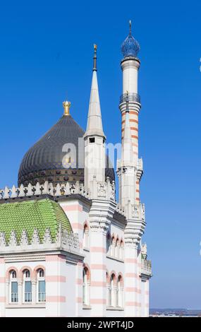 Construction of the Yenidze cigarette factory at Weisseritzstrasse 3 in ...