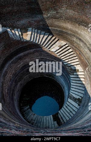 Helical Stepwell, Unesco site Champaner-Pavagadh Archaeological Park ...
