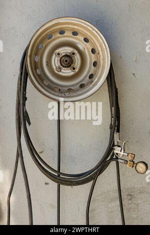 Old Broken Manometer - Pressure Gauge Stock Photo - Alamy