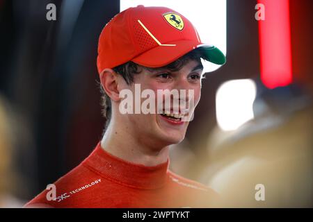 Jeddah, Arabie Saoudite. 08th Mar, 2024. stand, pit lane, 38 BEARMAN Oliver, Scuderia Ferrari SF ...