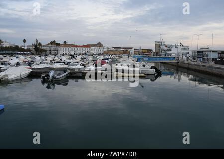 Le port de plaisance de Faro, Portugal Stock Photo - Alamy