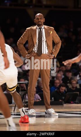 Nashville, Tennessee, USA. 9th Mar, 2024. Vanderbilt basketball head ...