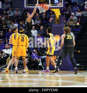 Baton Rouge, Louisiana, USA. 9th Nov, 2024. A steady rain falls during ...