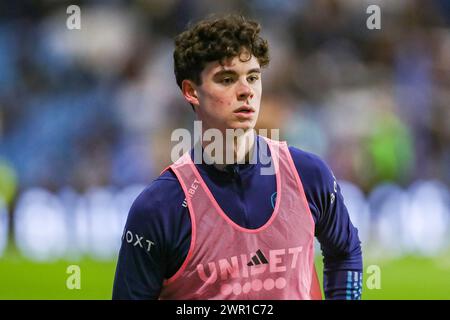 Leeds United midfielder Archie Gray (22) warm up during the Sheffield ...
