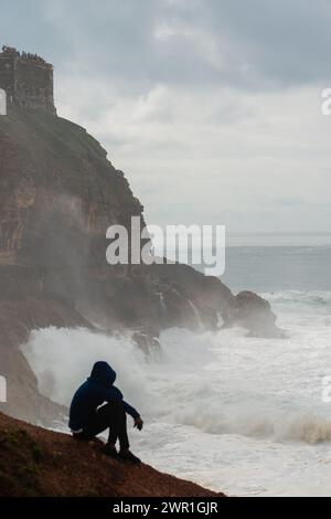 Winter surfing in Nazarè, Portugal Stock Photo - Alamy