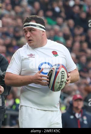 Jamie George of Saracens in action during the Gallagher Premiership ...