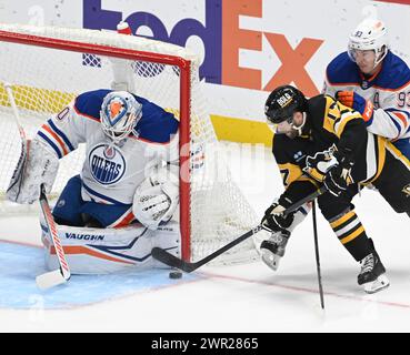 Edmonton Oilers goaltender Calvin Pickard (30) speaks with goaltender ...