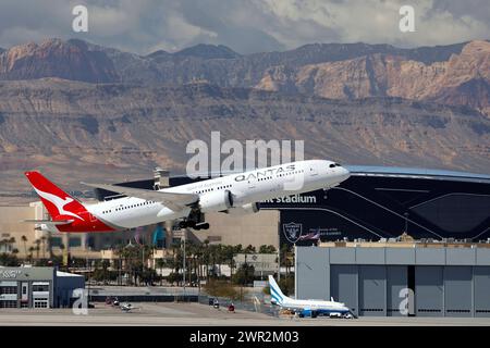 Quantas Boeing 787-9 Dreamliner with registration VH-ZNK arriving at ...