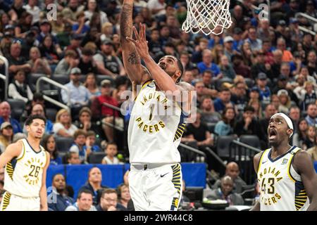Indiana Pacers forward Obi Toppin (1) scores during the first half of ...