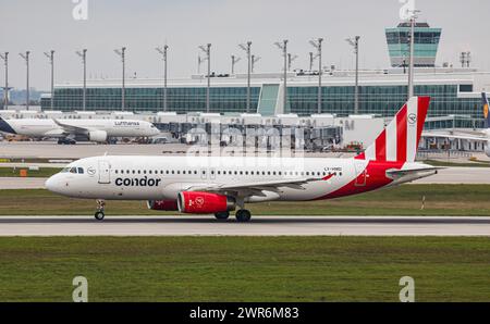 Condor Airbus A320 Flugzeug Flughafen Stuttgart Stock Photo - Alamy