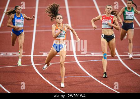 Eveline Saalberg (Netherlands), Silke Lemmens (Switzerland). 400m heats ...